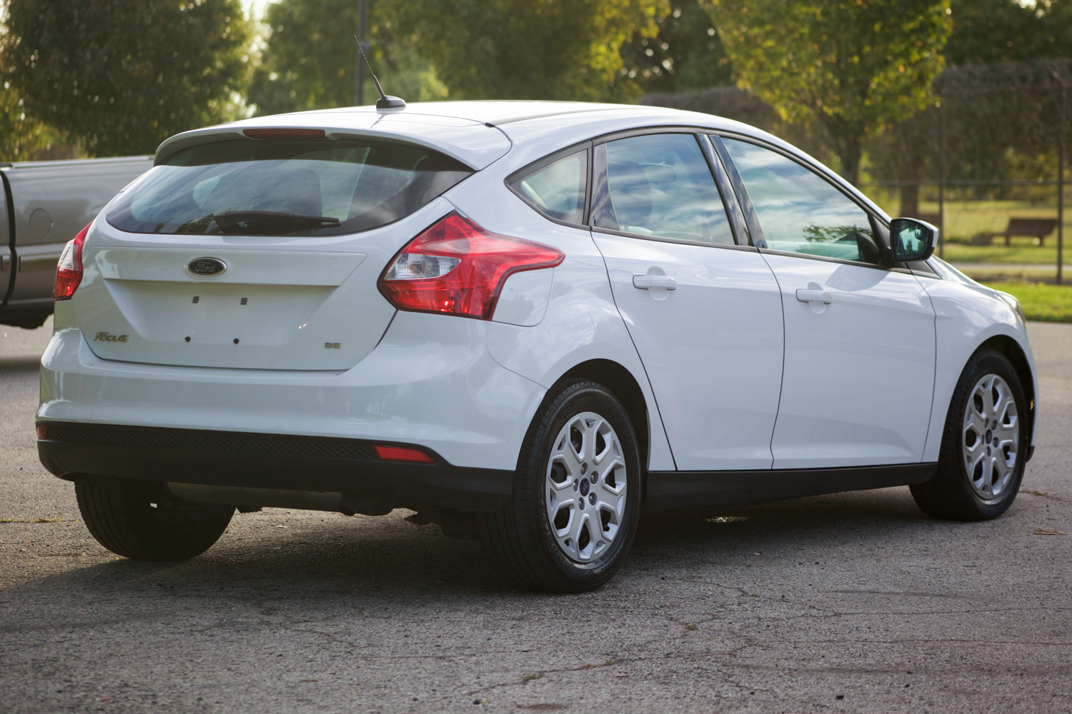 20012-ford-focus-se-hb-world-auto-sales-11 | Car Dealership in Philadelphia