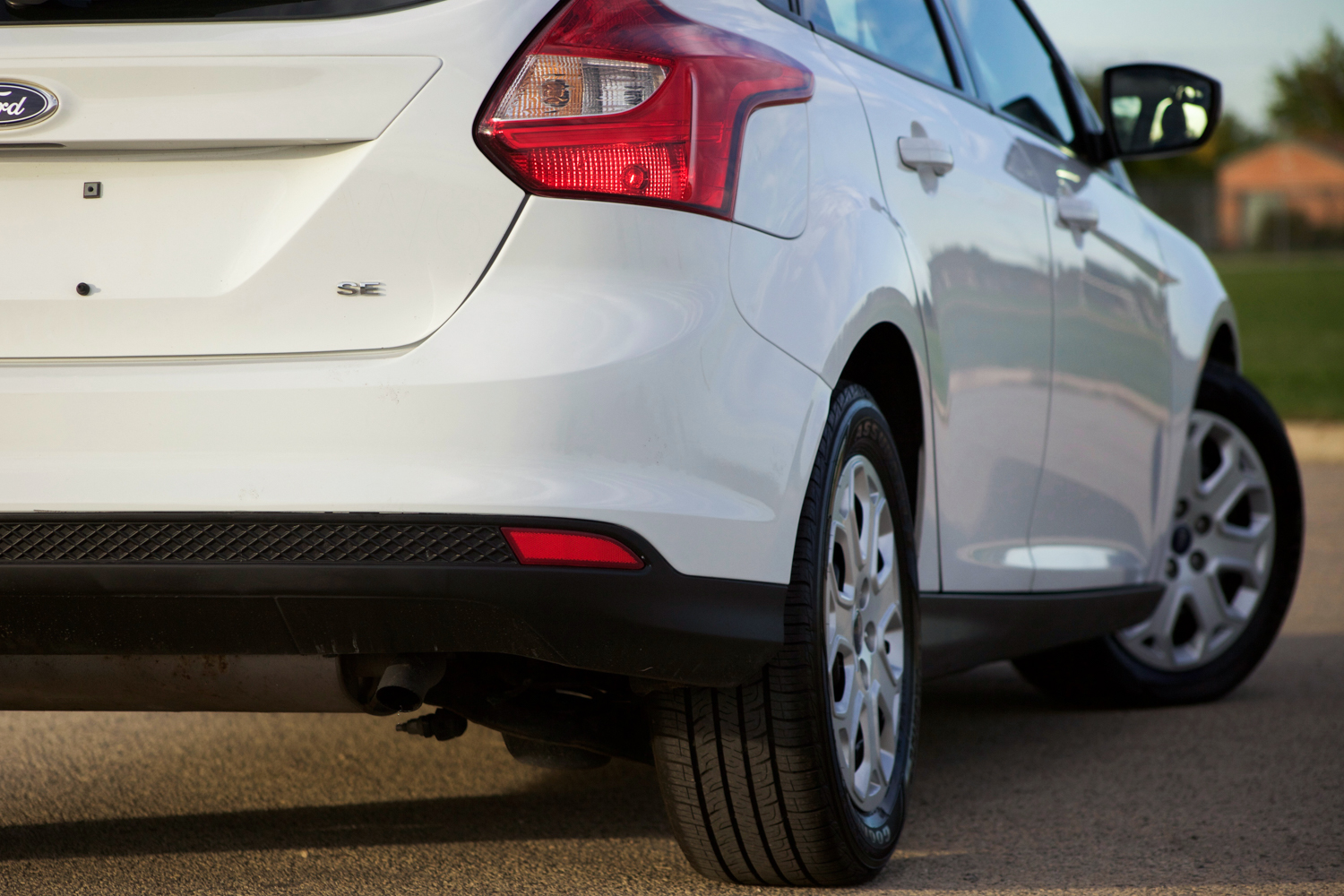 20012-ford-focus-se-hb-world-auto-sales-5 | Car Dealership in Philadelphia