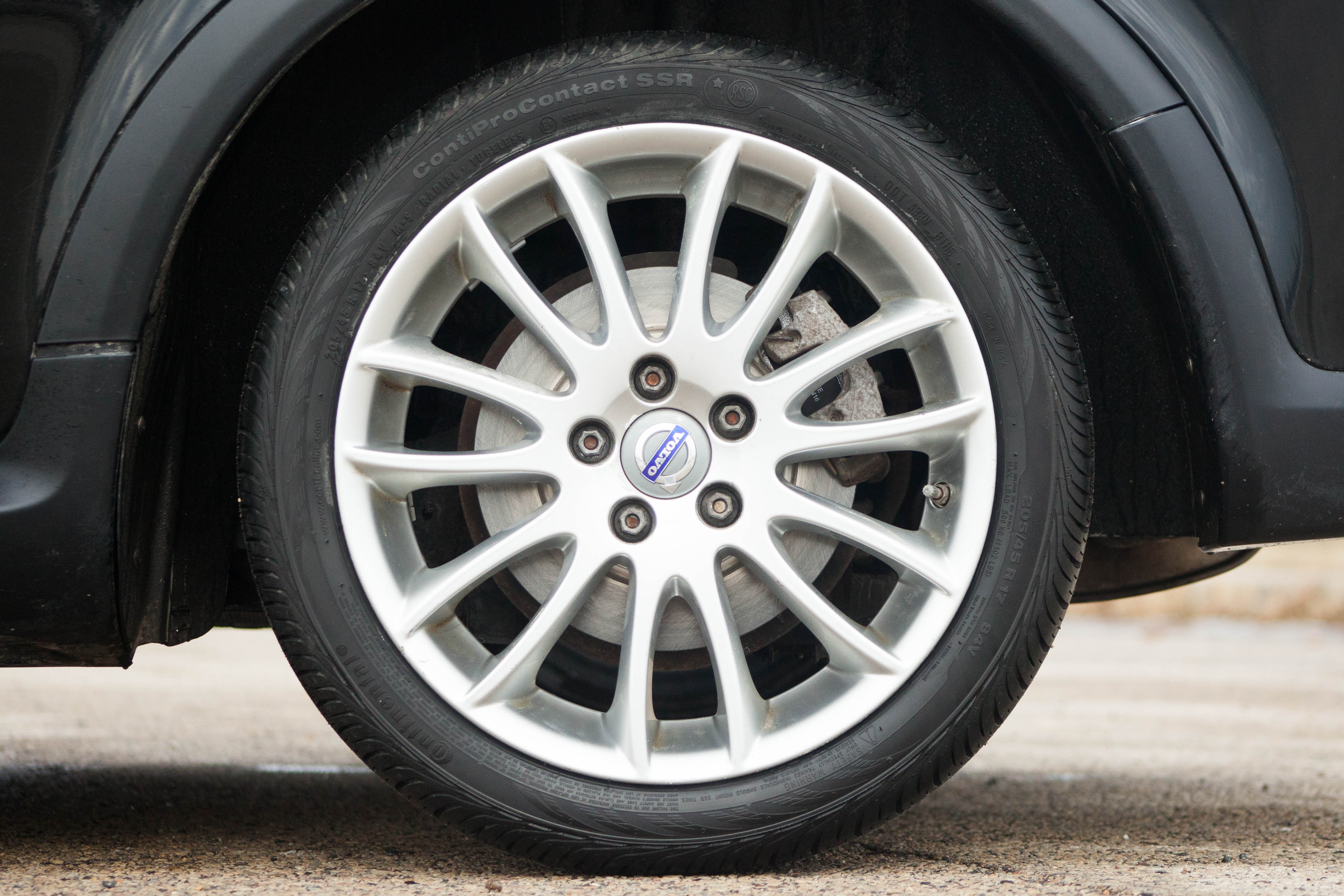 Volvo c30 black-5 | Car Dealership in Philadelphia